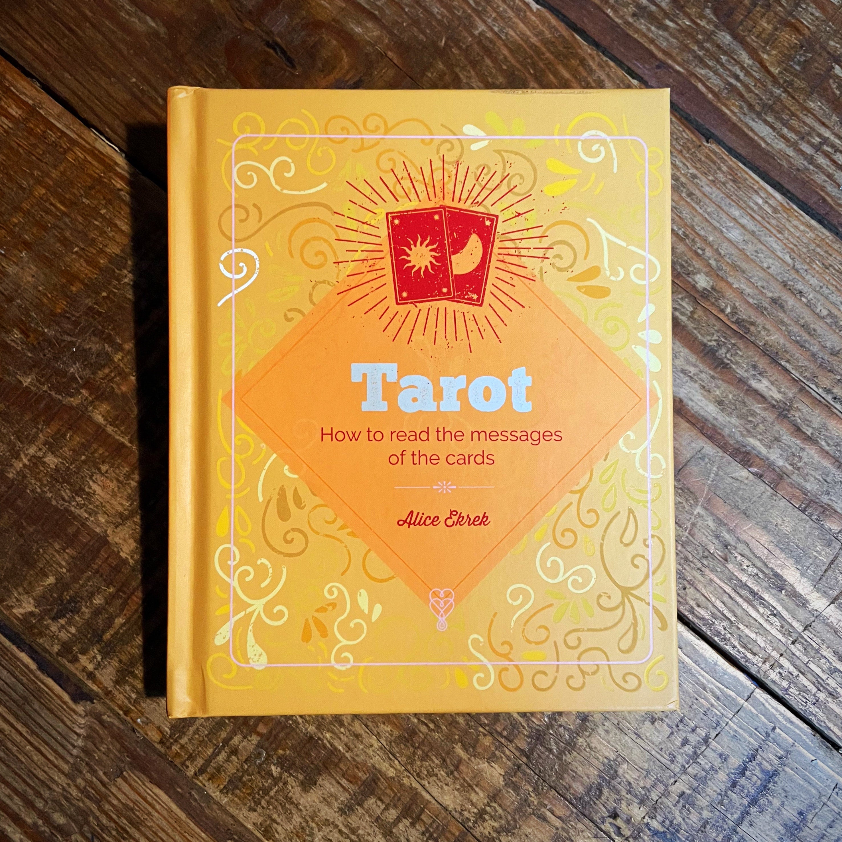 Tarot: How to read the messages of the cards | The Herb Bar